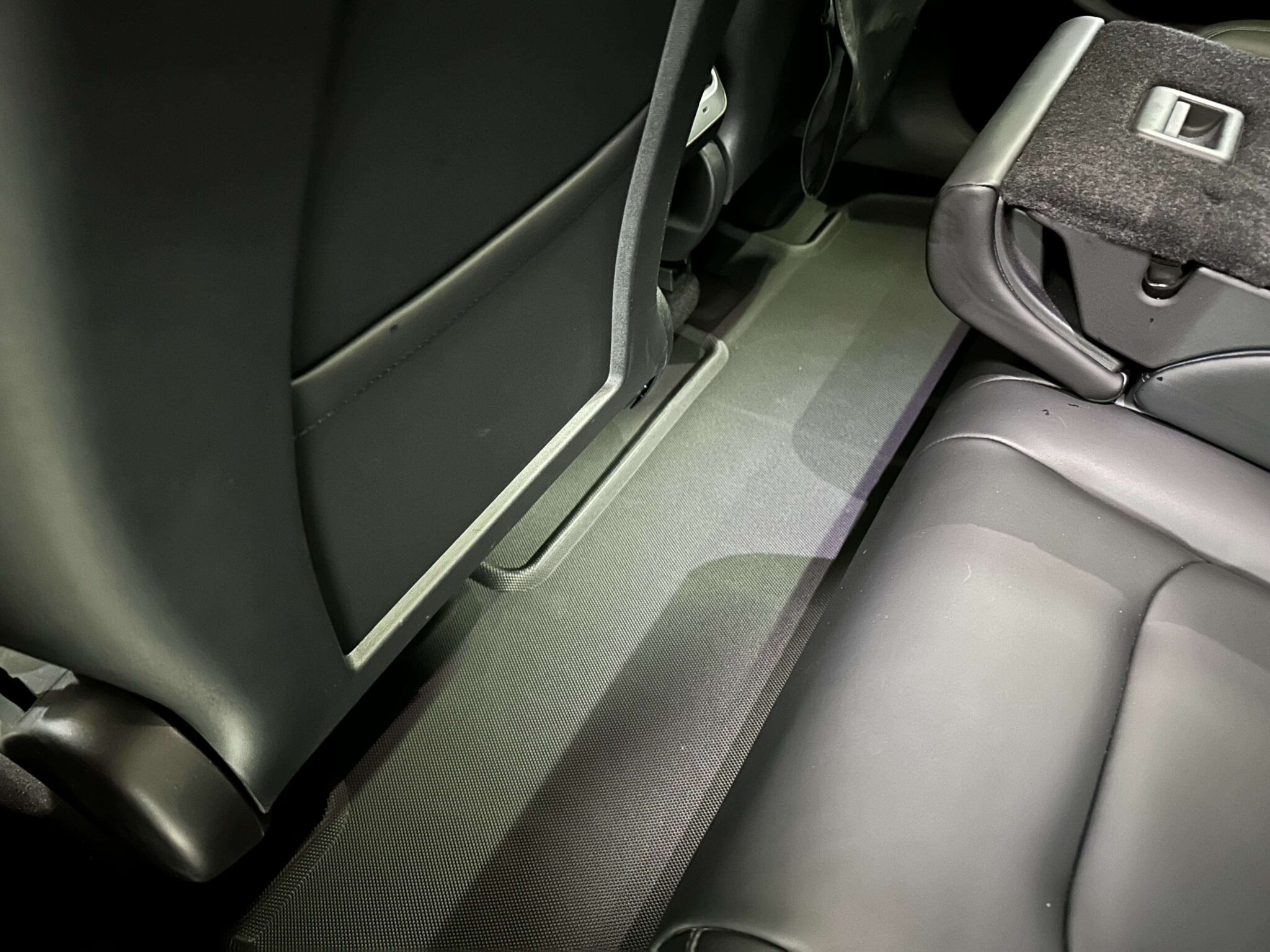 8 of the Best Tesla Model Y Floor Mats Compared [2024]