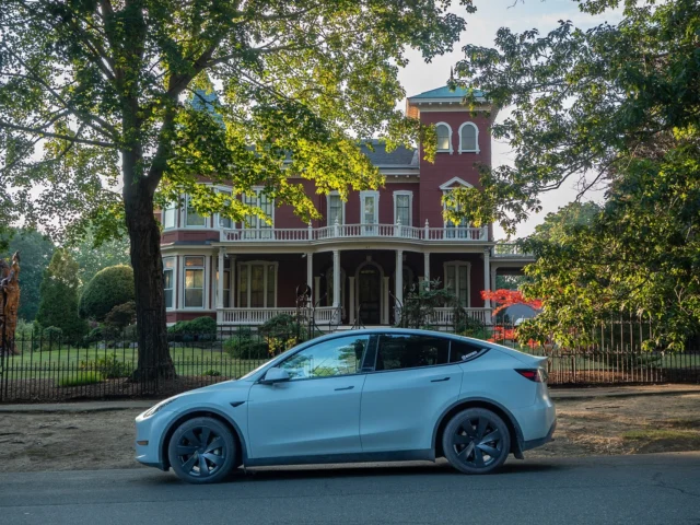 Tesla S3XY Knob Review: A Slick and Seamless Tesla Accessory